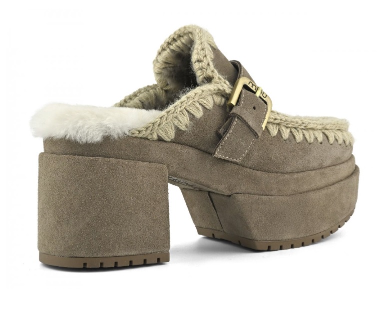 PLATFORM CLOG WITH BUCKLE STRAP - MOU - A Mar complementos