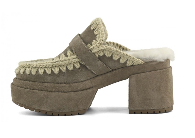 PLATFORM CLOG WITH BUCKLE STRAP - MOU - A Mar complementos